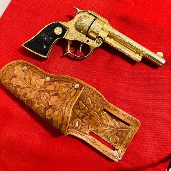 Hubley | Toys | Vintage Hubley Texan Jr Toy Cap Gun With Holster | Poshmark